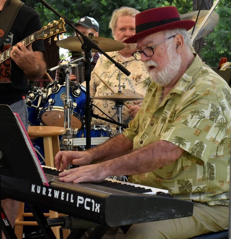 Arts DEVO: Au revoir, band leader • Chico News & Review